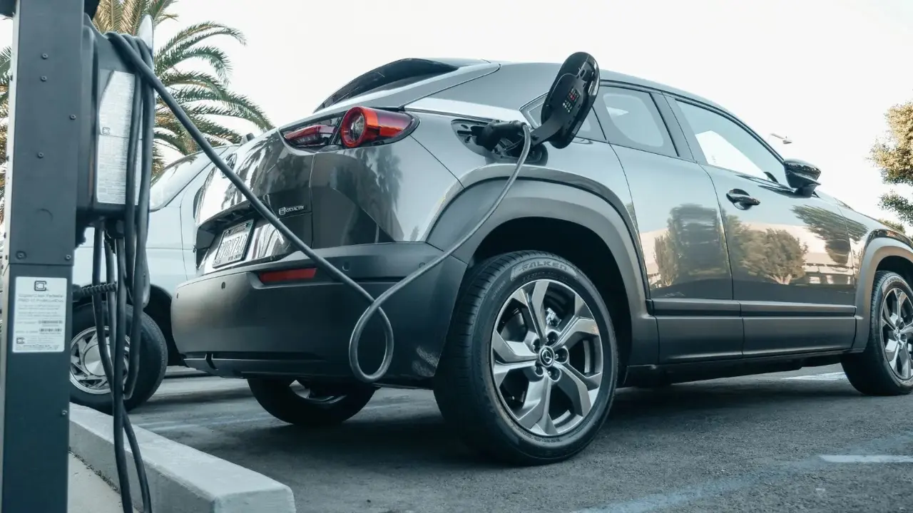 Do You Have to Return Electric Rental Cars Fully Charged? - ZadCars